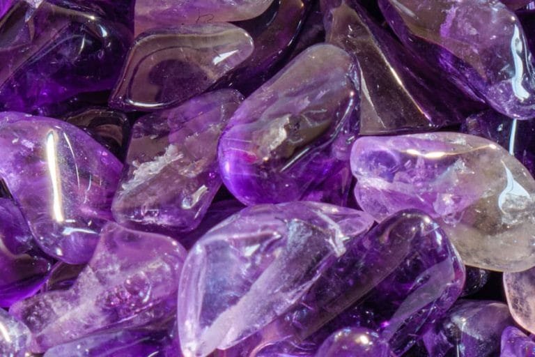 L'Améthyste, ses bienfaits et vertus en lithothérapie et les Chakras ...